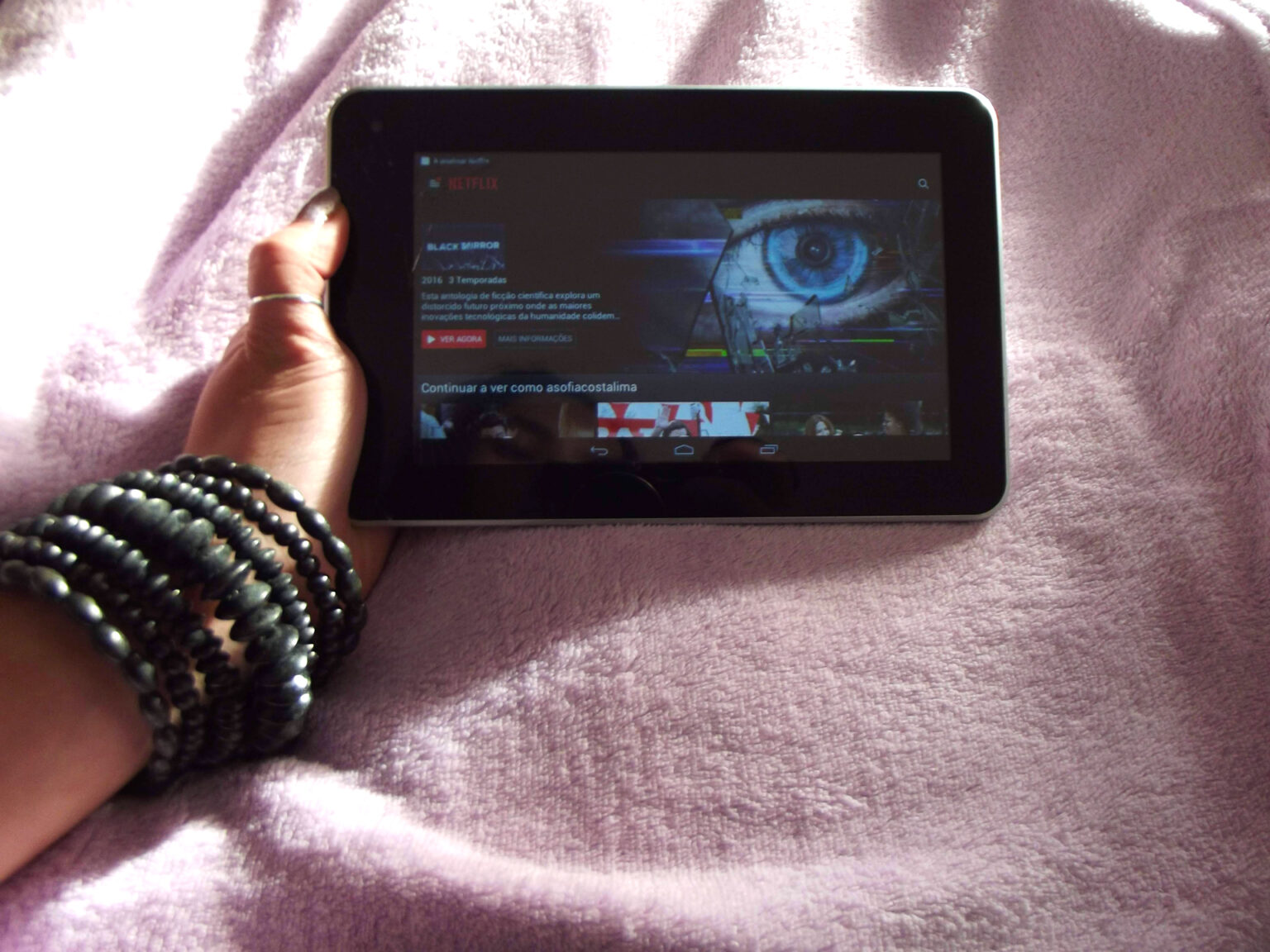 netflix: one month trial review - sofia costa lima